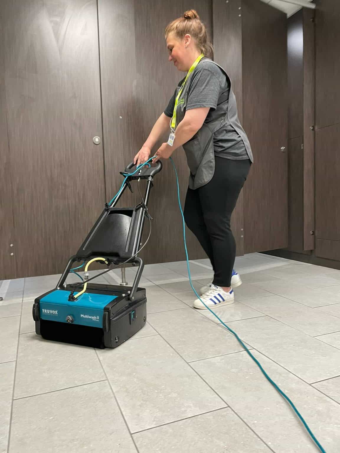 What causes sticky floors? 5 common causes, with great tips to stop ...