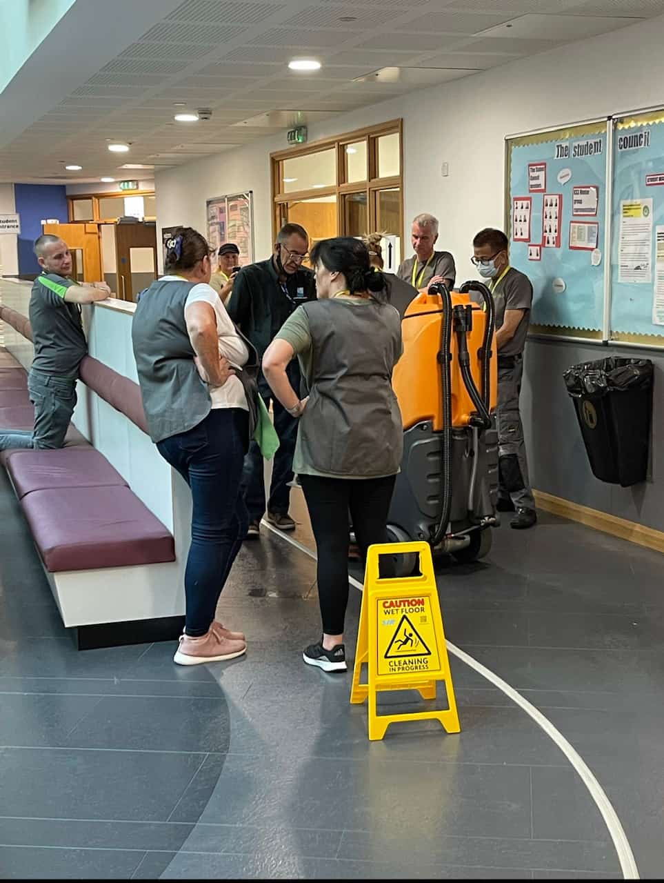 Academy cleaning services - making a great choice, 1st time! - Green Fox